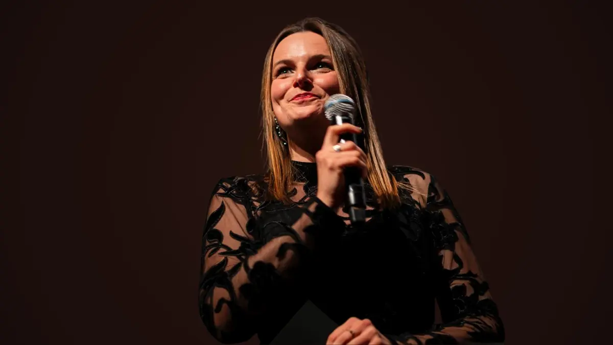 Dagvoorzitter Dyanne Sleijpen - Muzikale verbinding